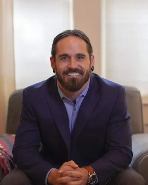 Robbie Price, LPC-Senior Associate | Louis Laves-Webb