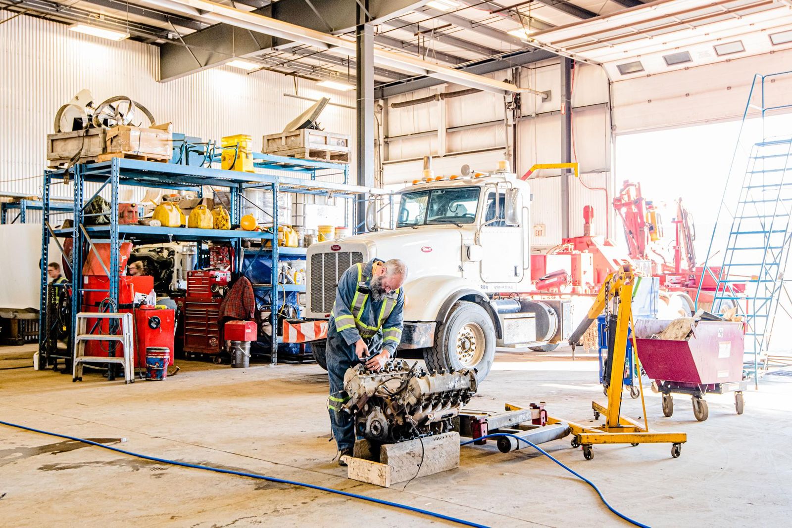 Truck & Trailer Repair Shops in Alberta | Truck Zone