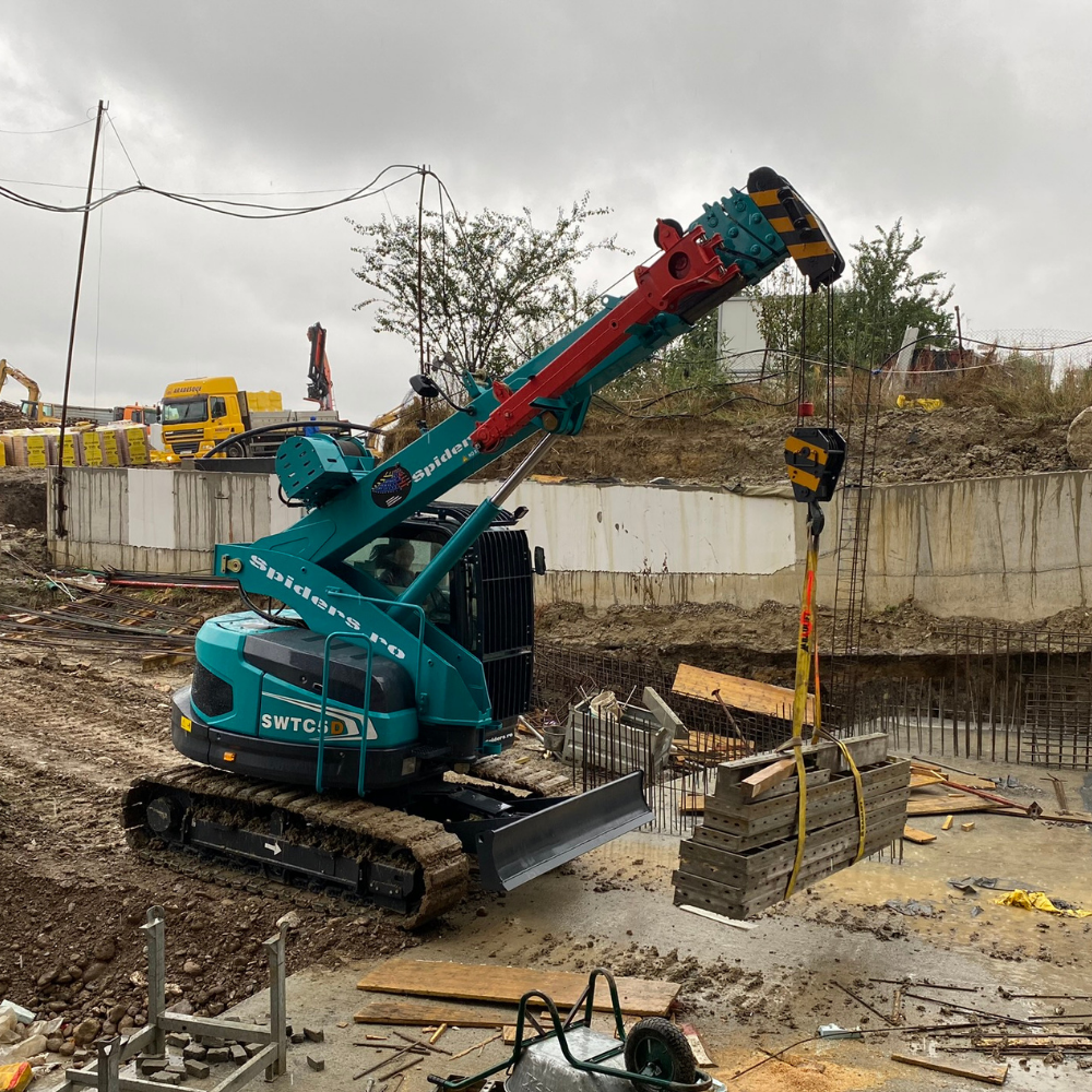 Telescopic Cranes | Construction Equipment UK