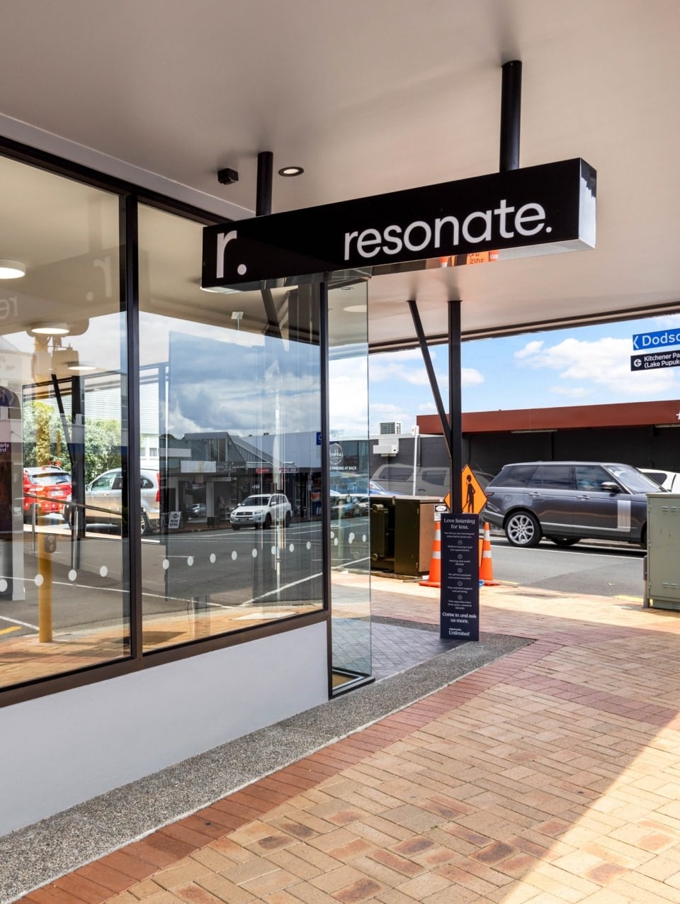 Hearing Aids & Ear Wax Removal North Shore | Resonate Milford