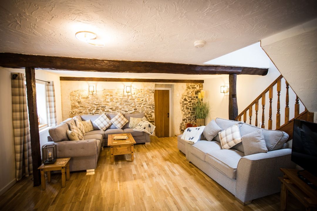 Country Ways Holiday Cottages, Hot tubs, Dog friendly