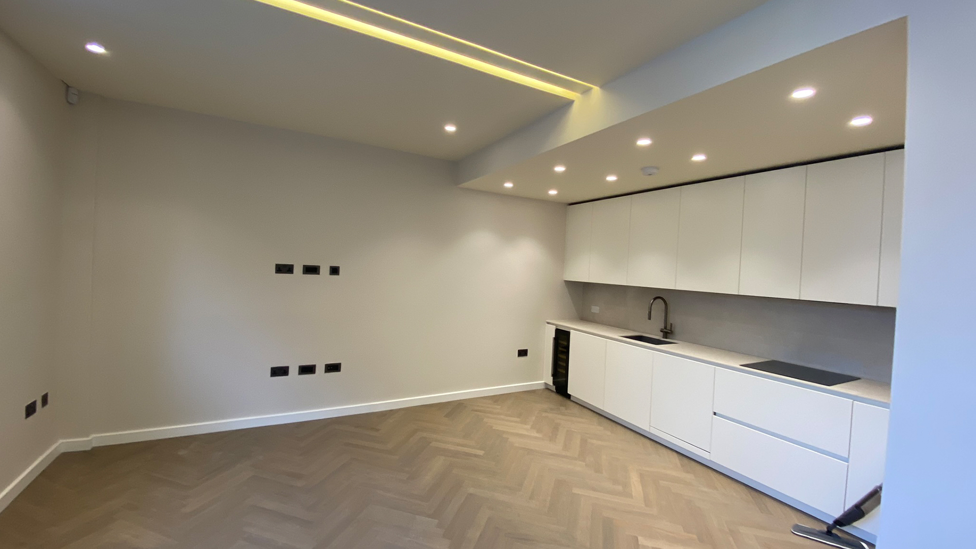 Home | APR Group delivers excellence, with integrity, on every project