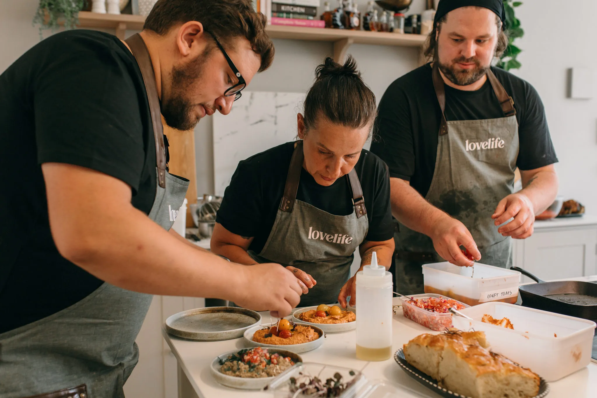 Lovelife • Restaurant & Cafe