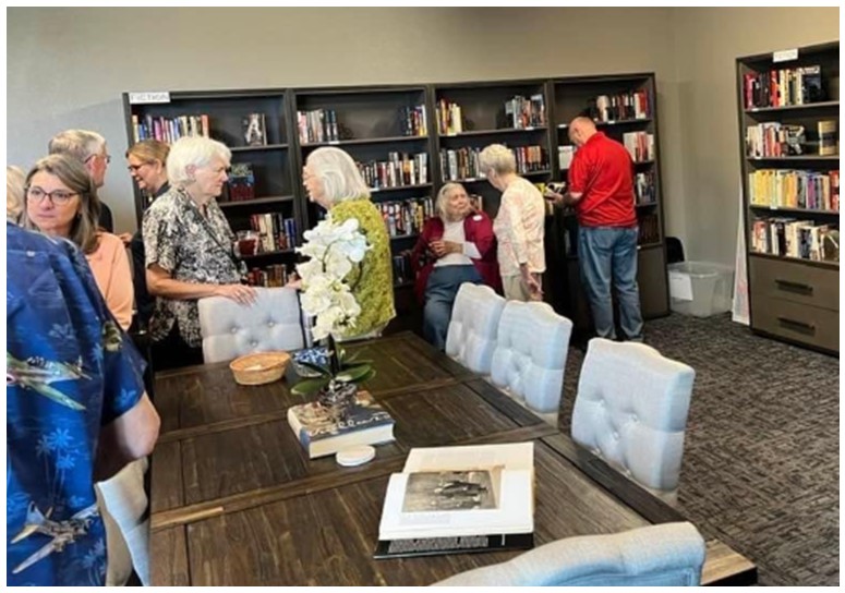 Stevenson Oaks Opens New Library