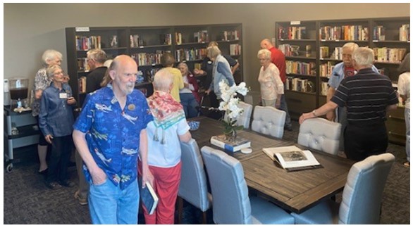 Stevenson Oaks Opens New Library