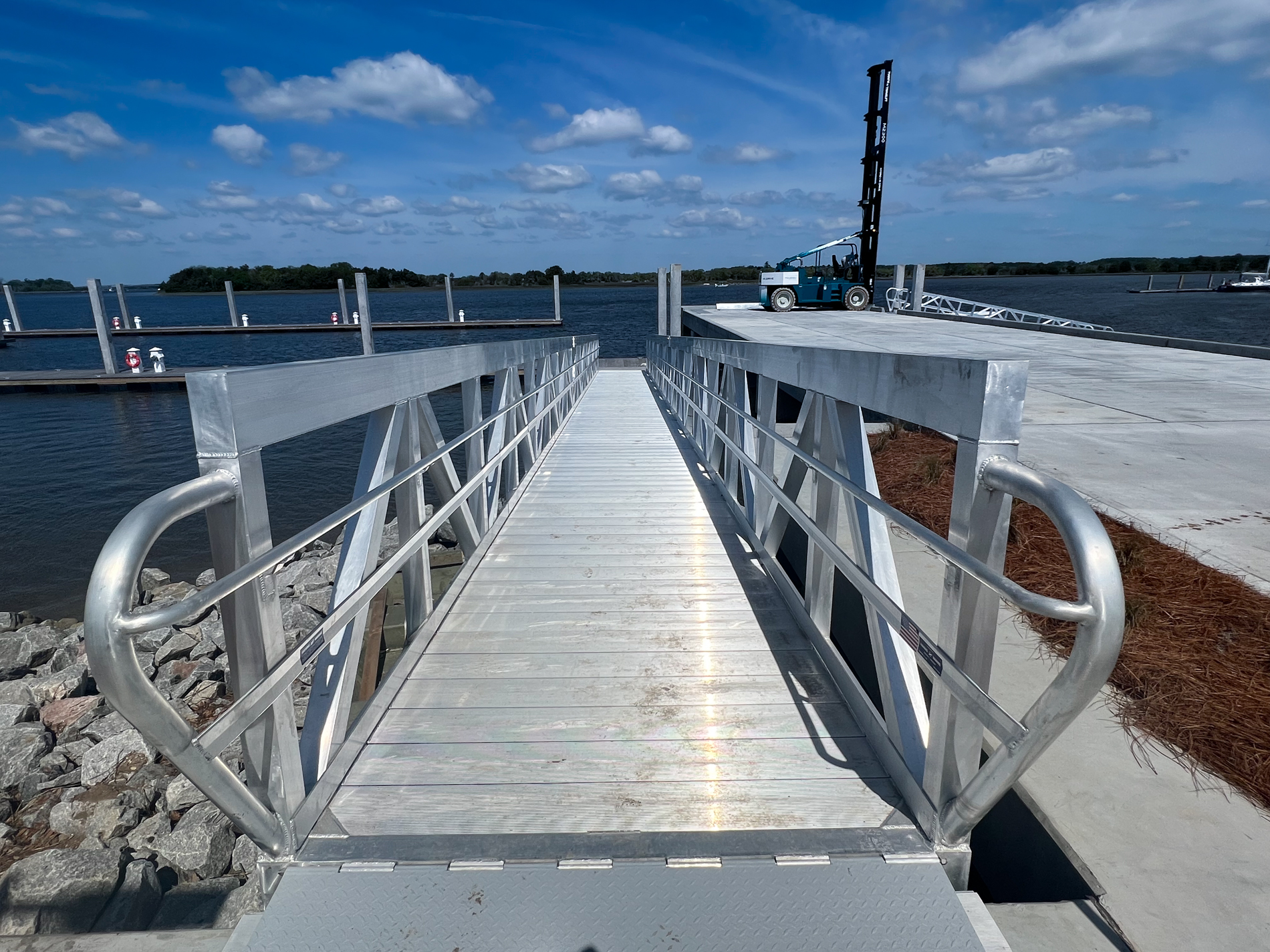 Welcome | Clark Island Marina