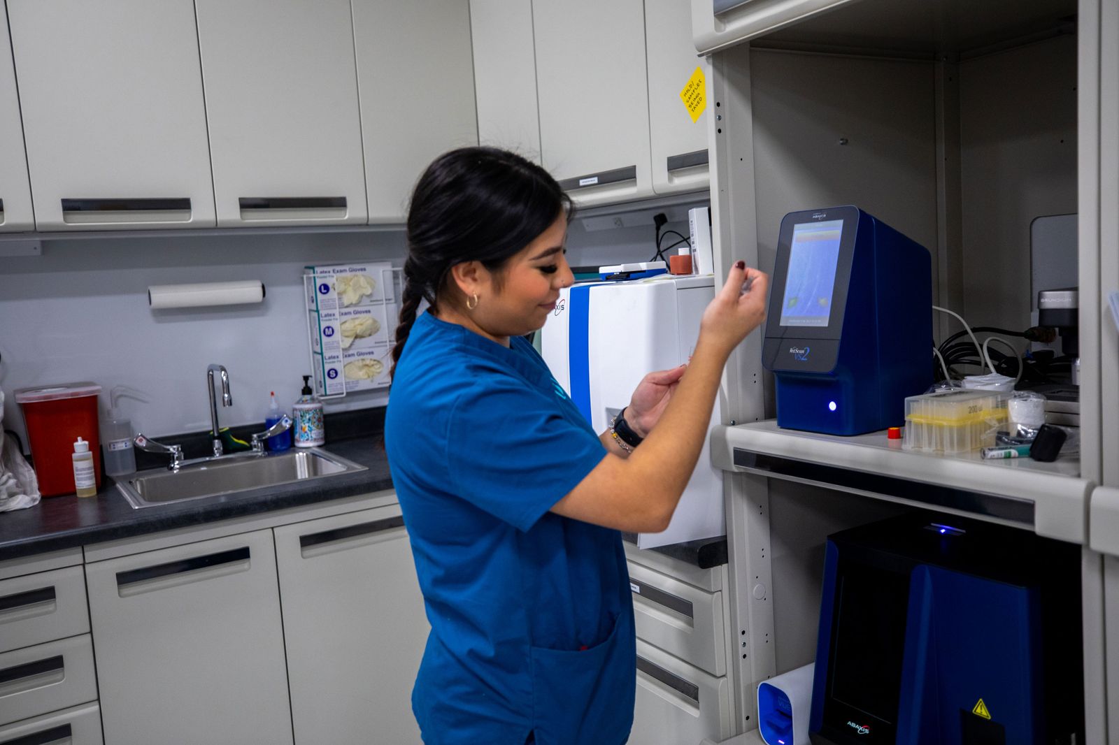 Pet Diagnostics Lab | L & L Animal Urgent Care in Kirkland, WA