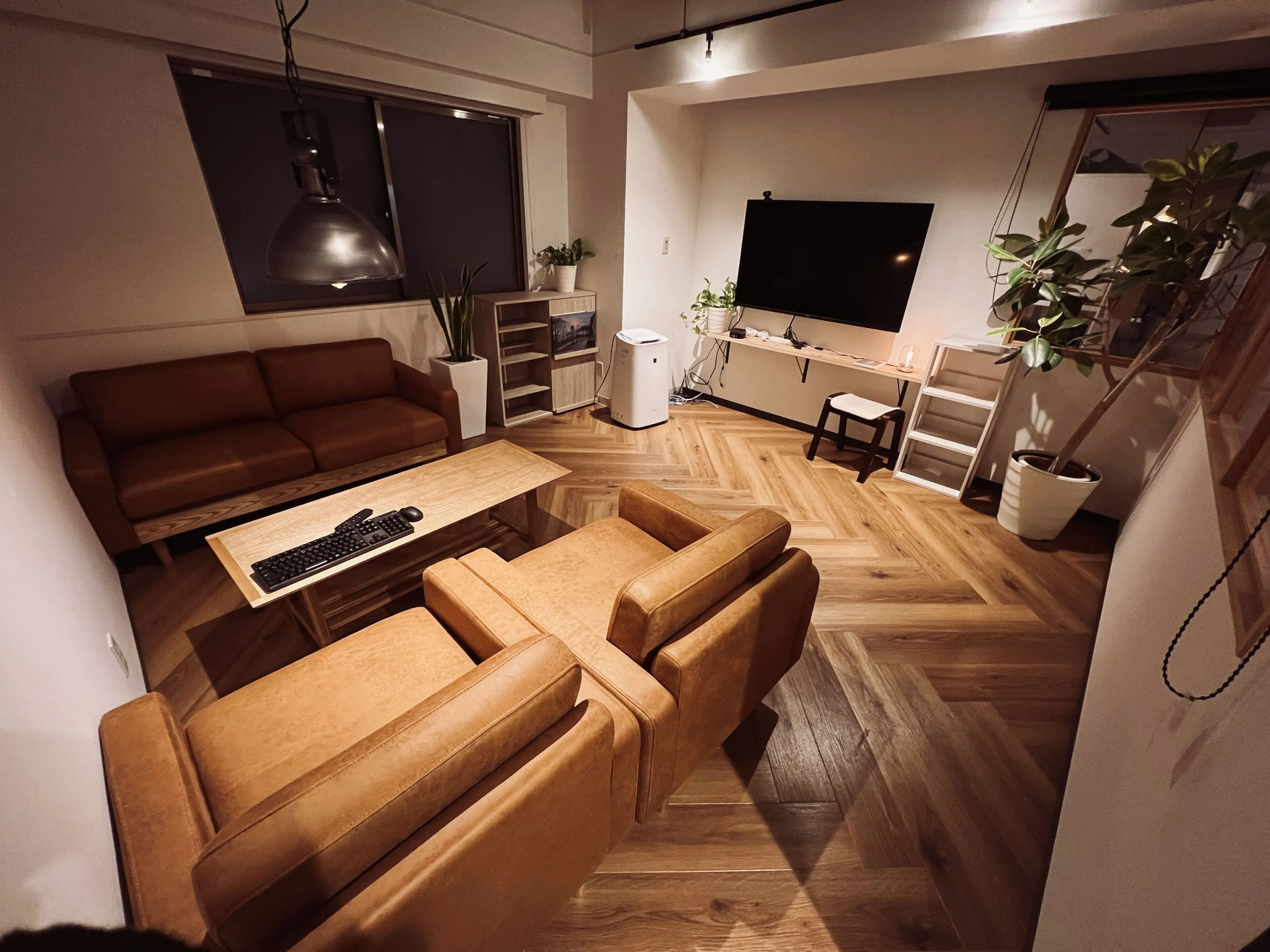 COMPANY | Barehand Modeling Studio inc.