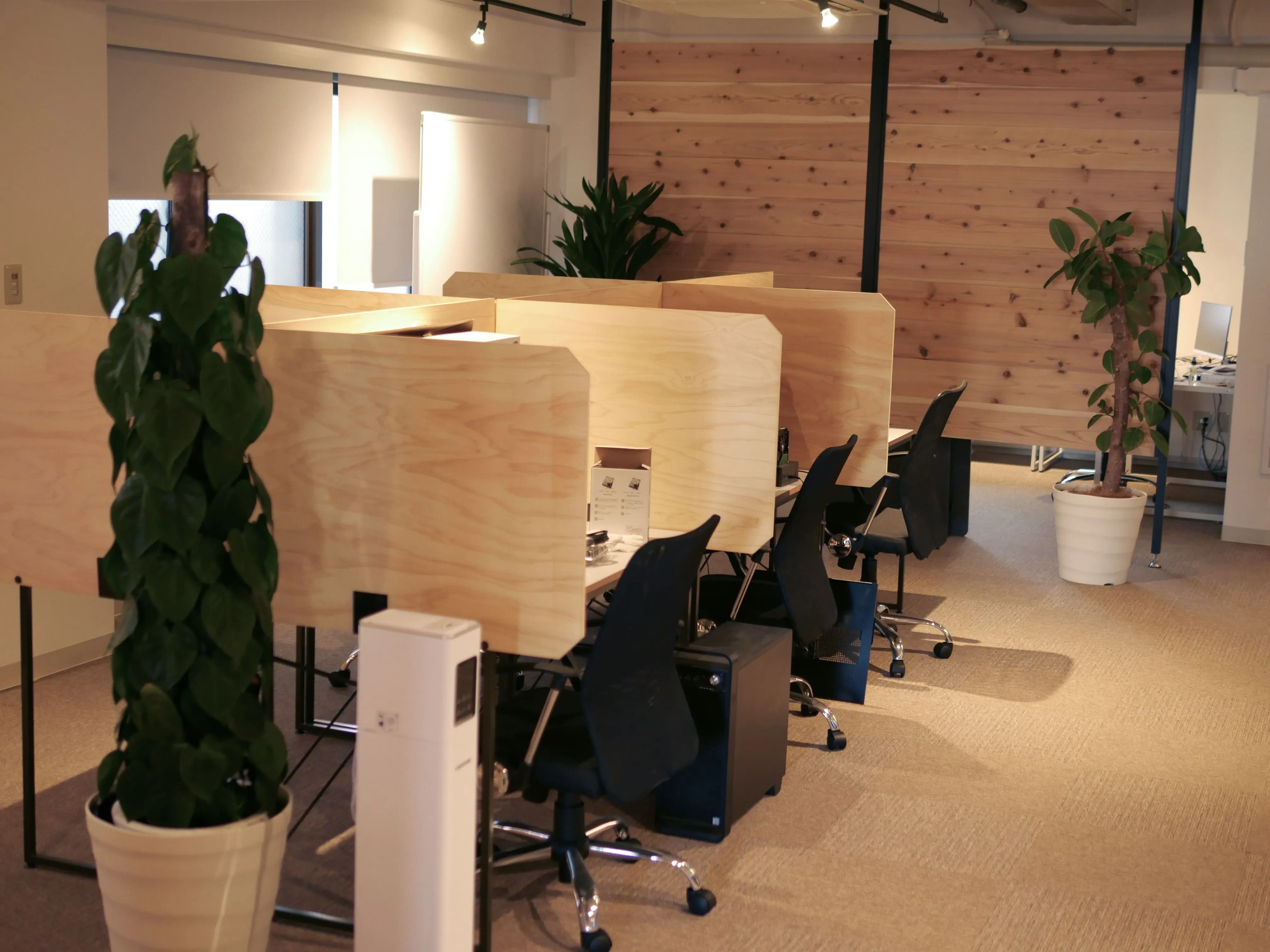 COMPANY | Barehand Modeling Studio inc.