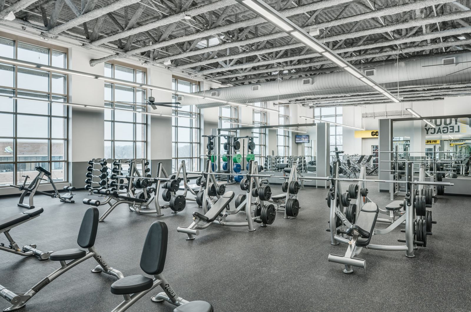 Gold's Gym at The Station Riverdale Park