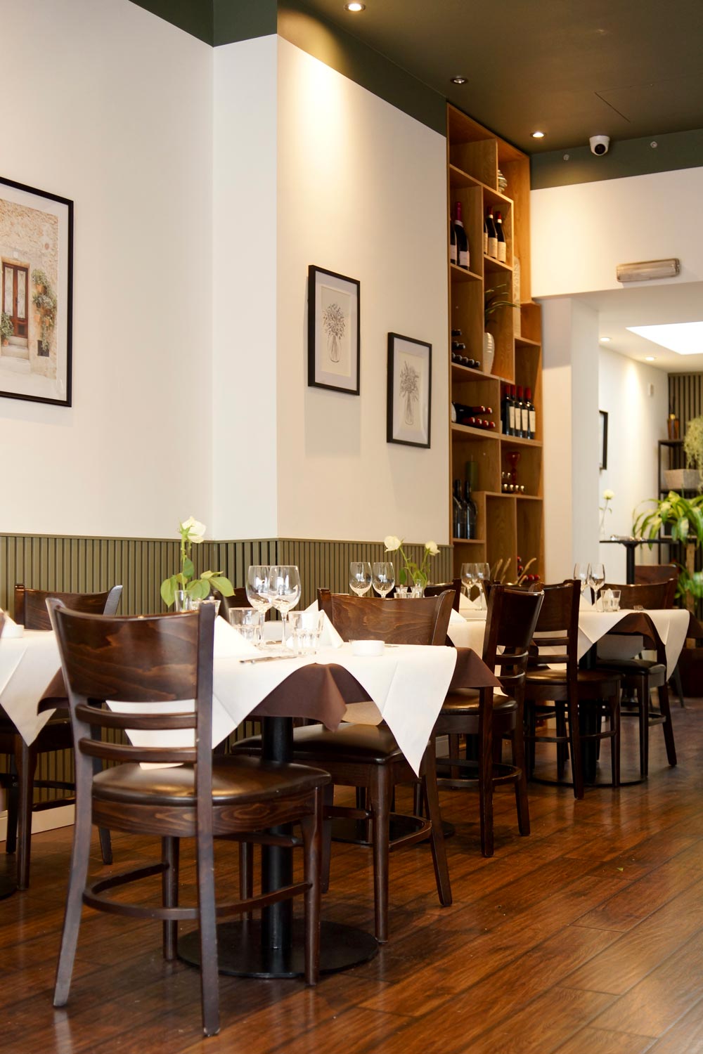Traditional Italian Bistro - Morgans Restaurant