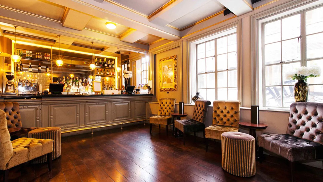 Food and Drink | 3 On Site Bars | Phoenix Theatre