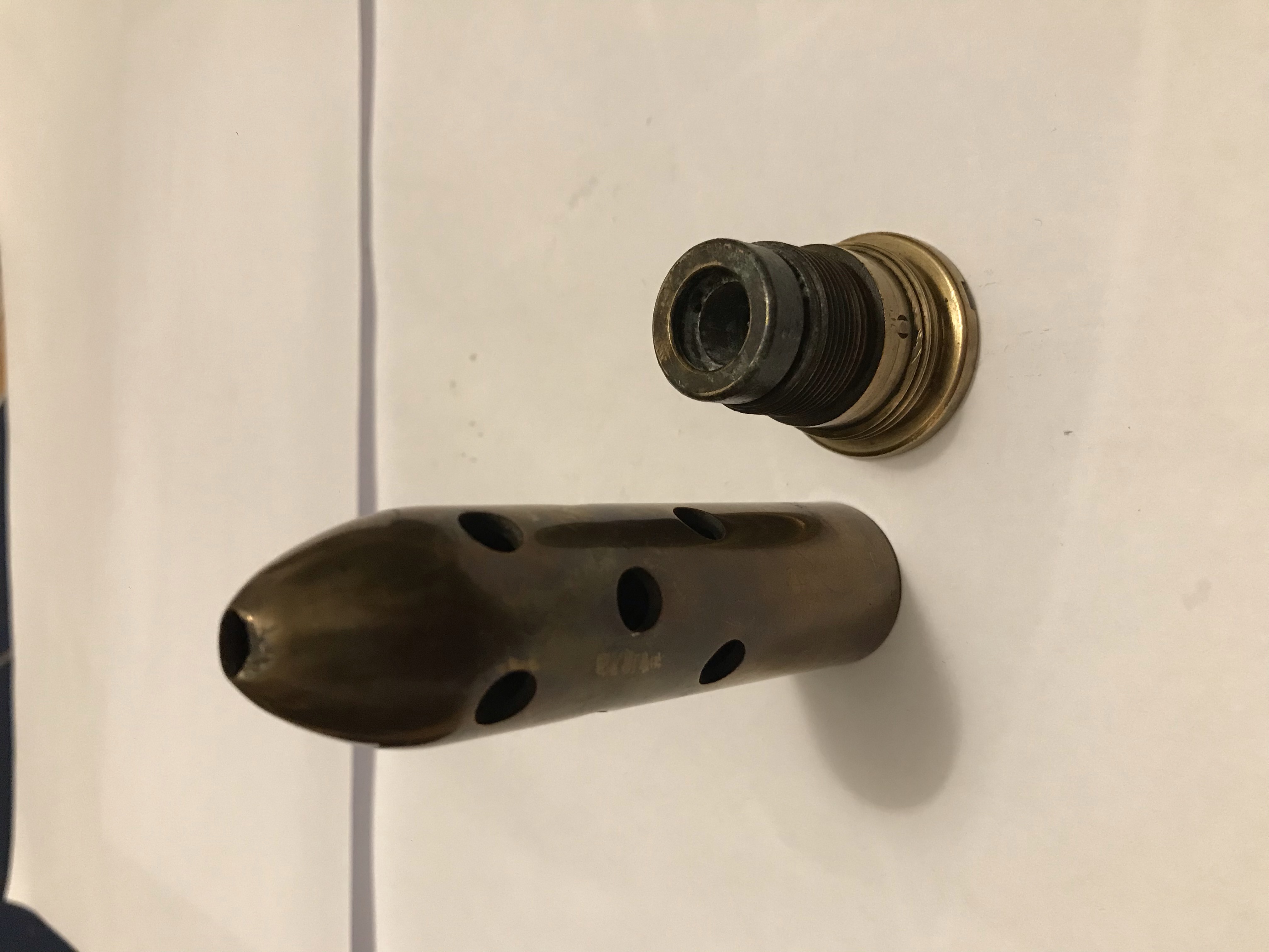 No5 WW2 Royal Navy shell primer.