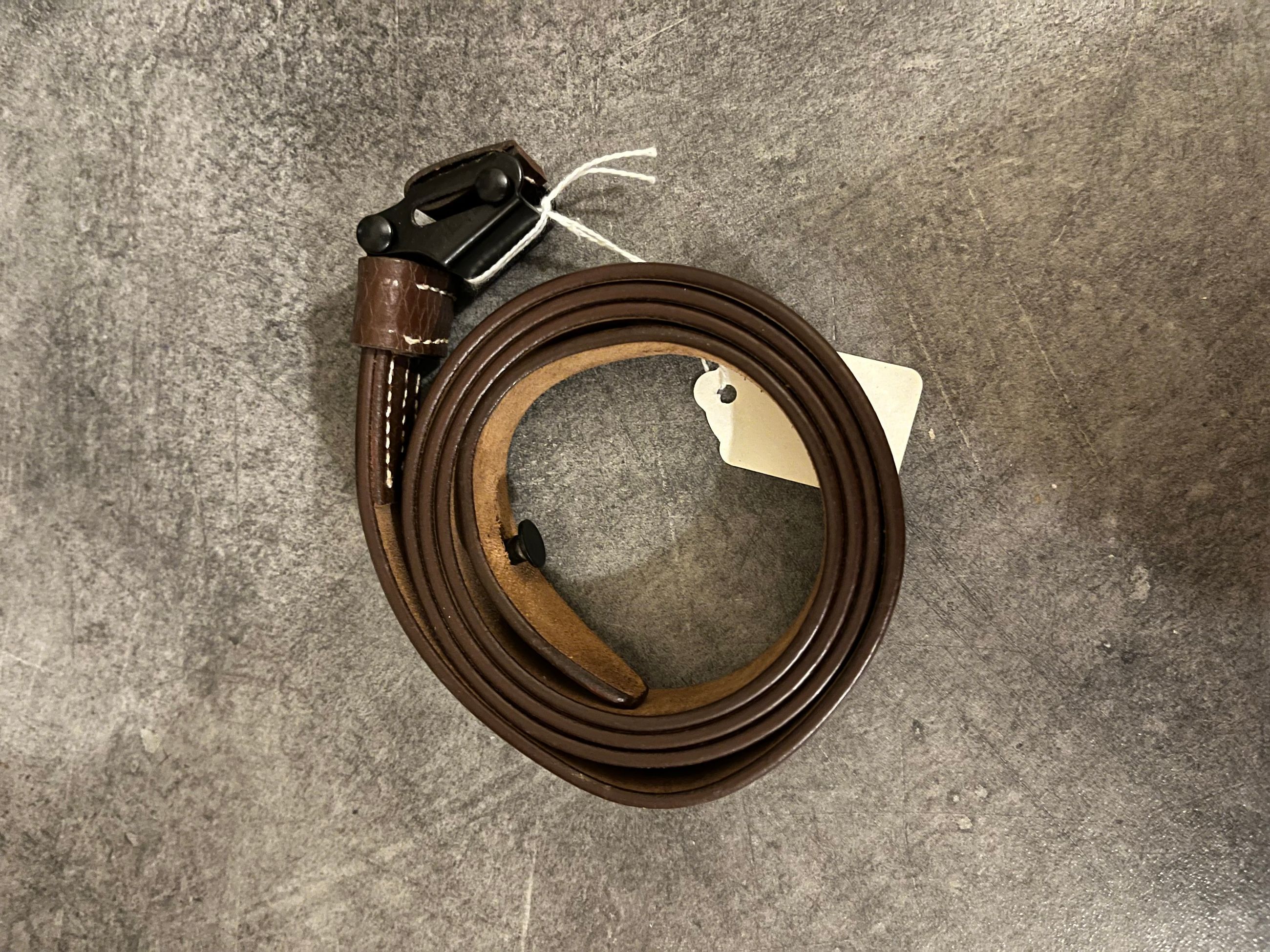 Reproduction MP40 Sling 1944 Dated.