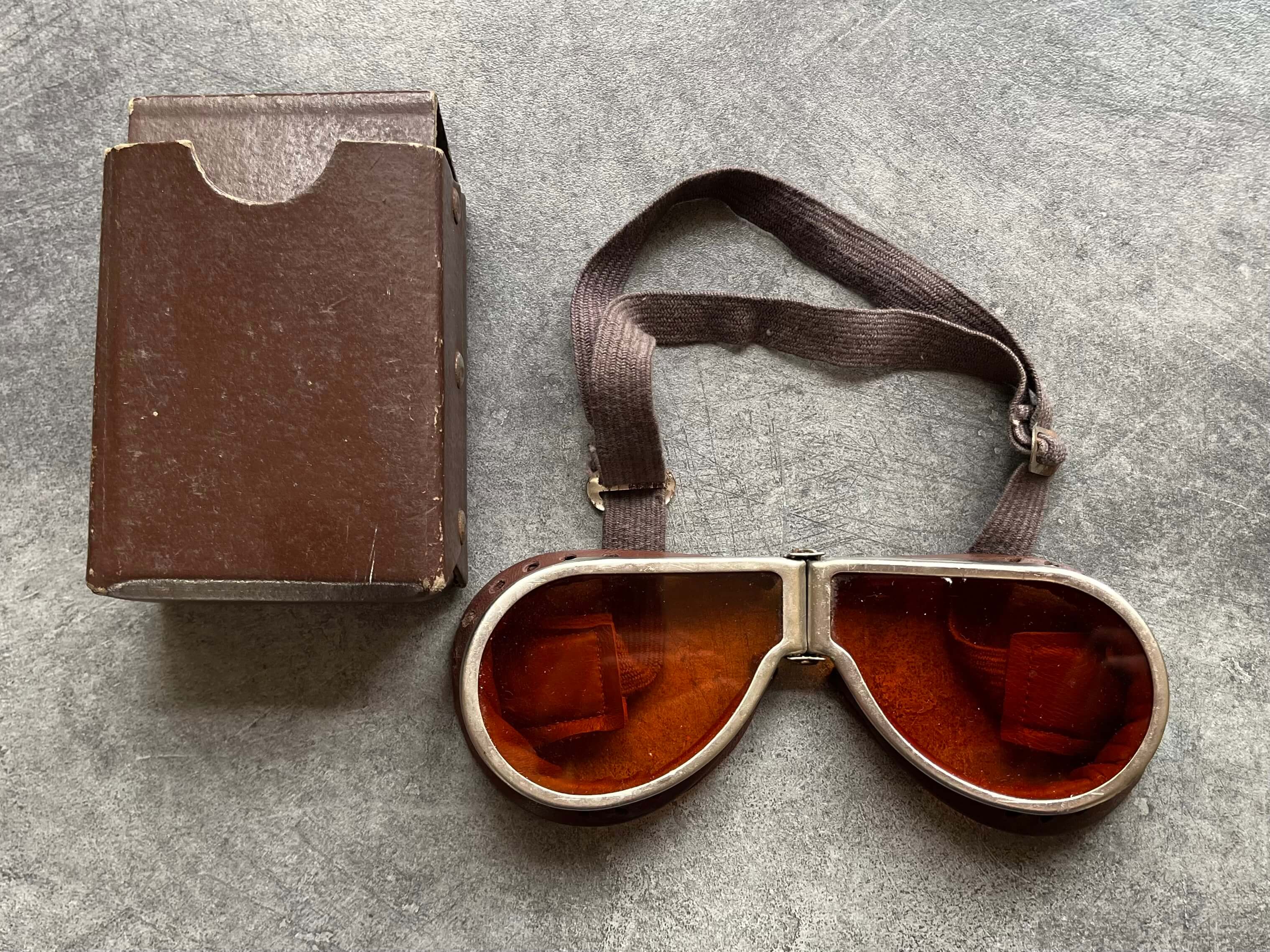 WW2 British Army Dispatch Riders Armoured Crew Goggles.