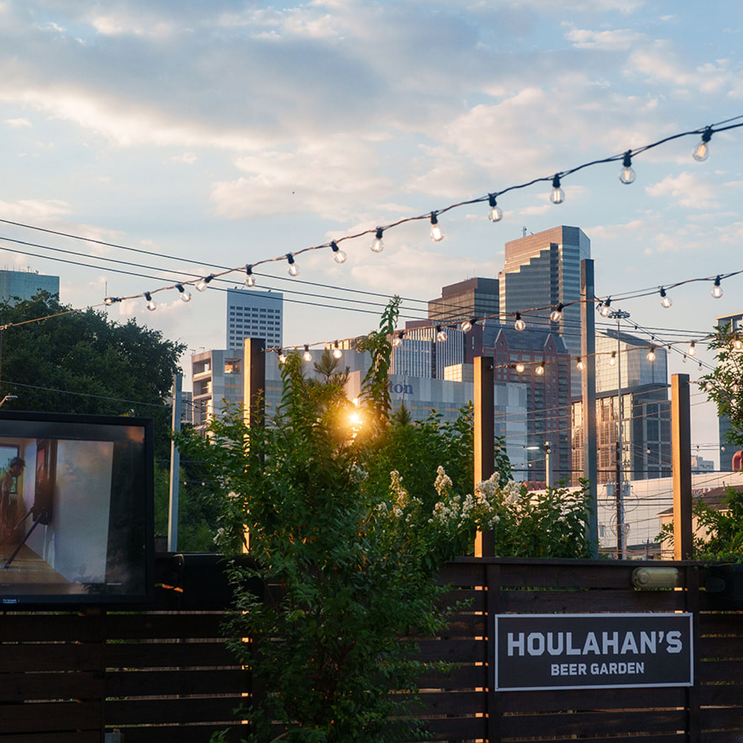 J-Bar-M Barbecue | Smokehouse, Beer Garden & Music Venue in Houston