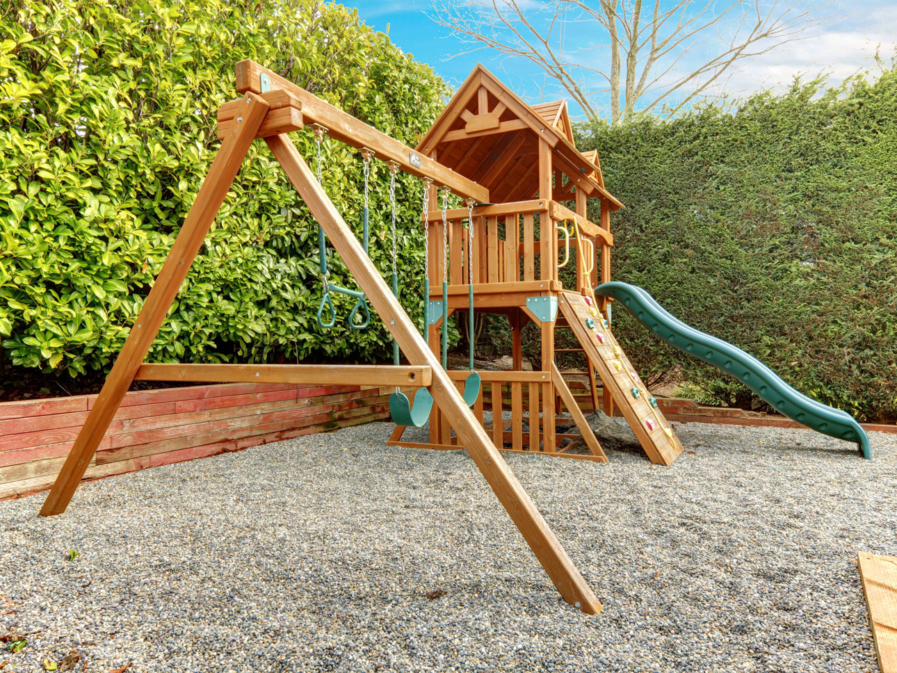 The Benefits of Home Playgrounds | National Assemblers