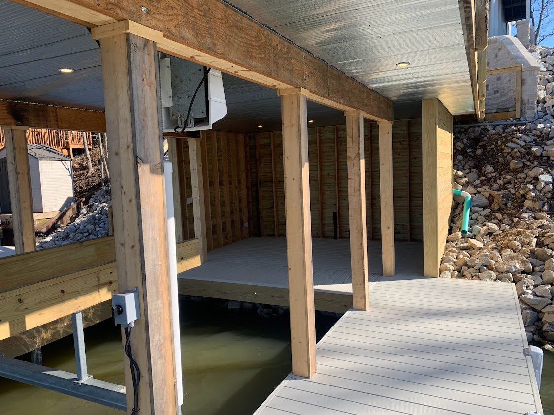 Custom Docks-Vondersaar Construction