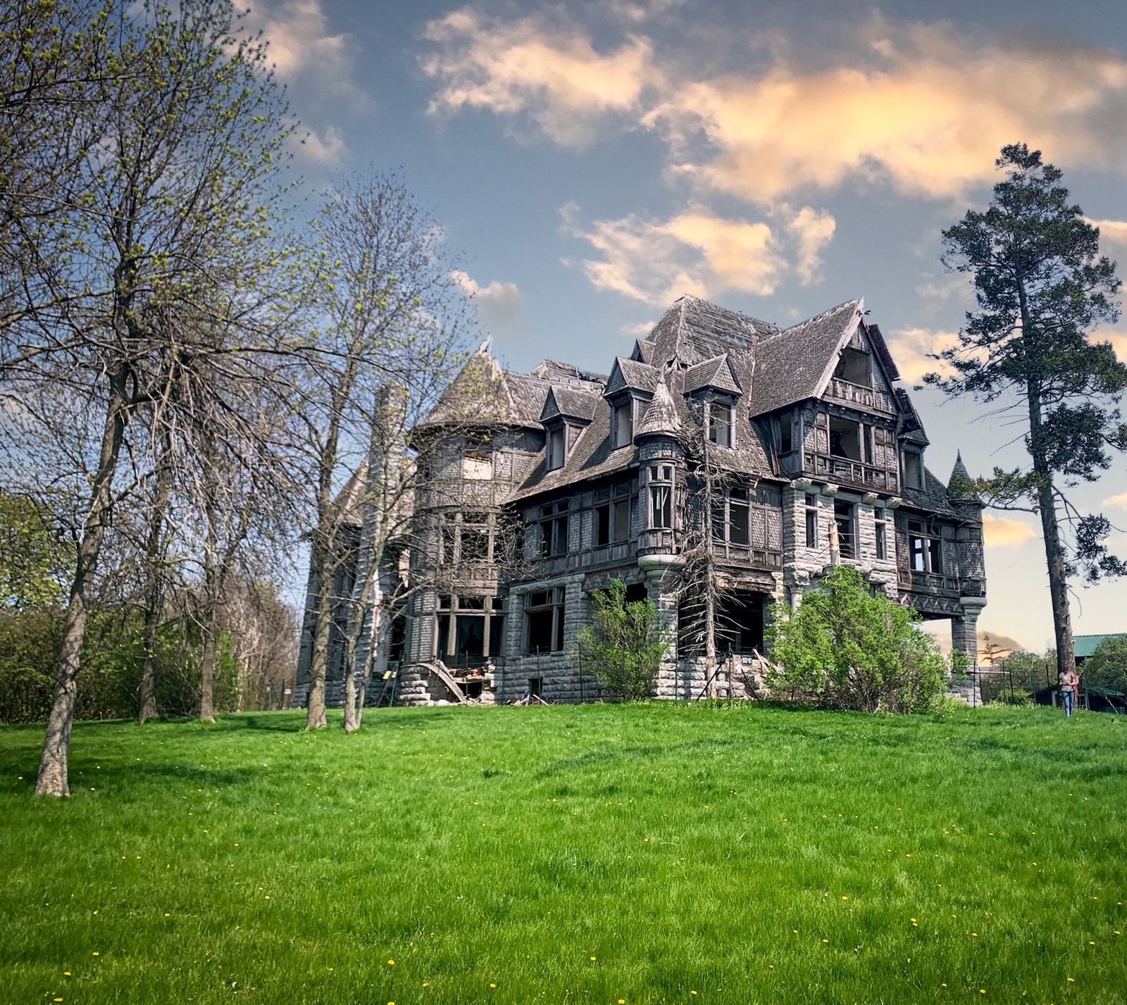 Aubertine & Currier News - Carleton Villa owner Ron Clapp Selects ...