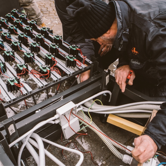 Leva - Move your walls with our engineering