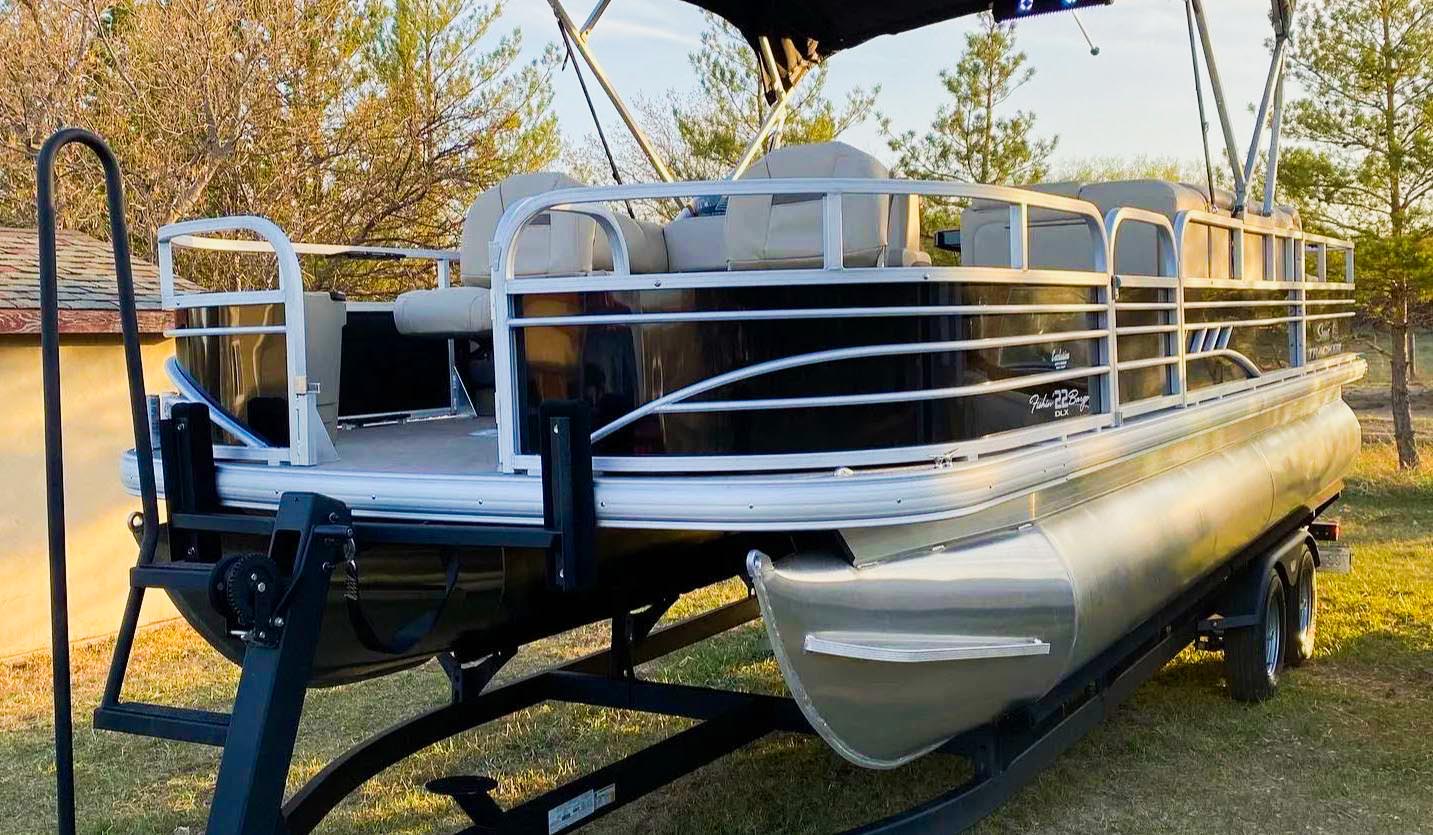 Fling Rentals | Pontoon Boat