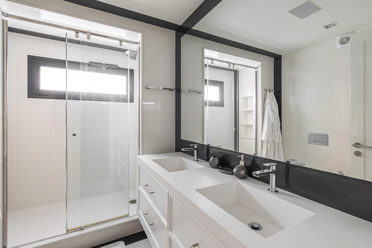 Bathroom Remodeling in the Chicago, IL Area | Bath Maxx