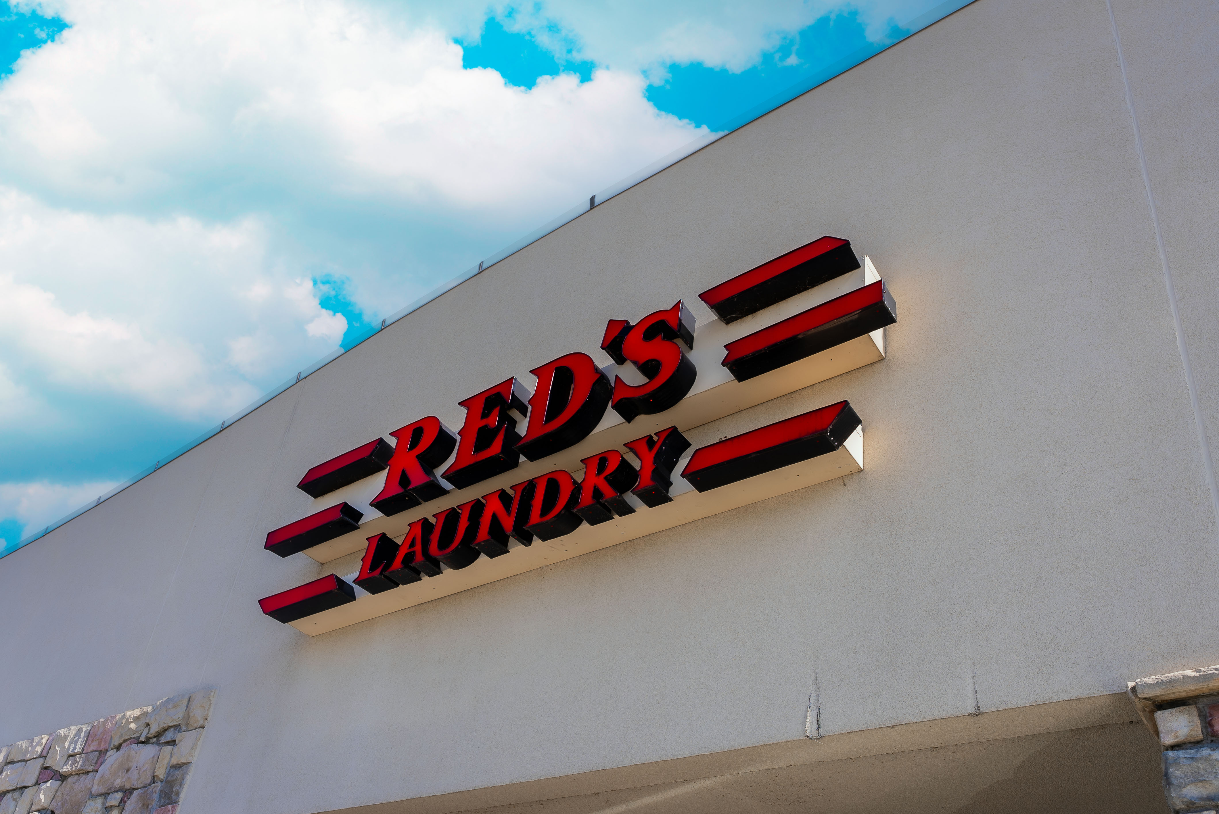 Red's Laundry | Subscription Based Laundry Service