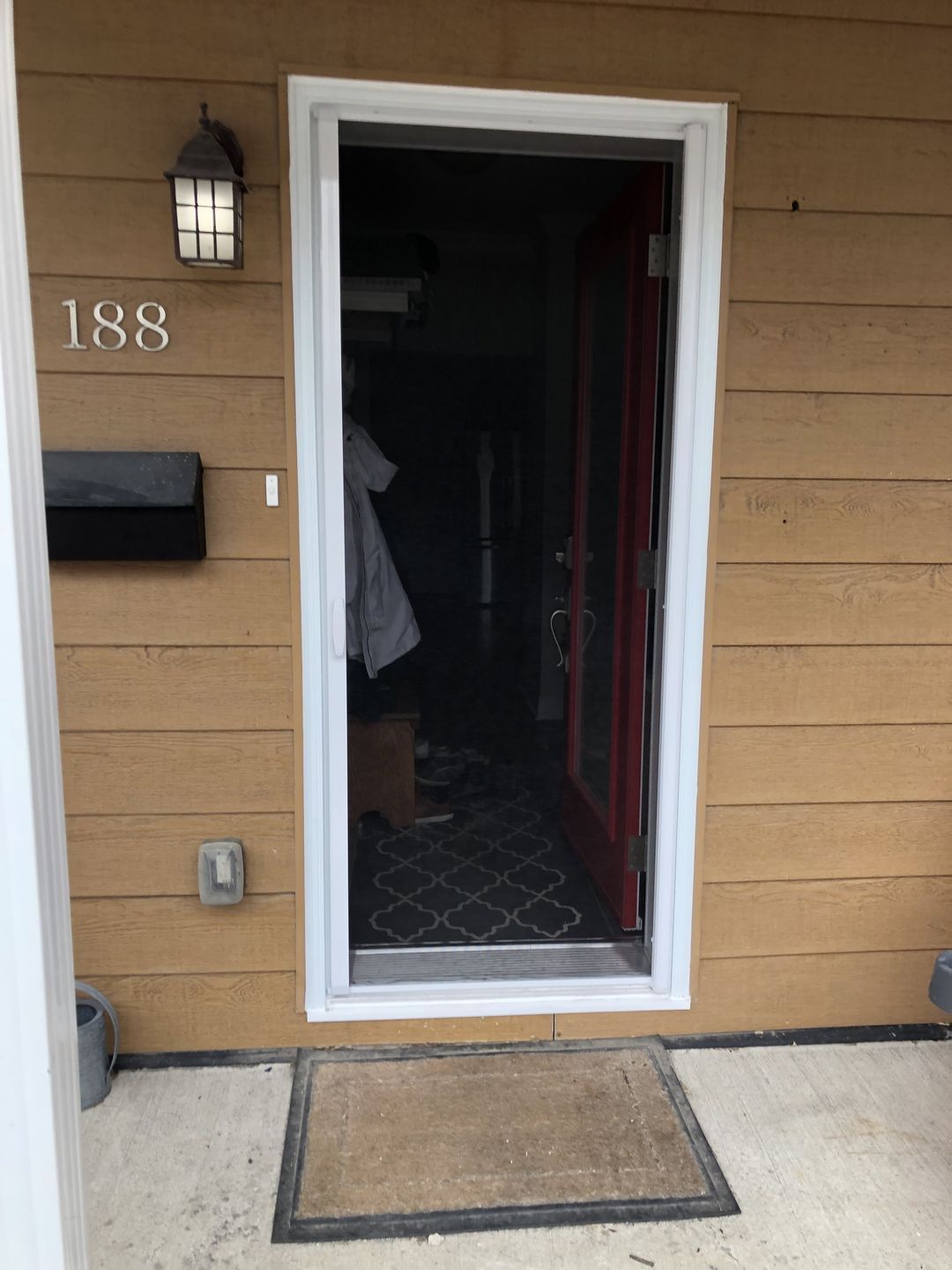 Retractable Screens | Ottawa Screen Systems